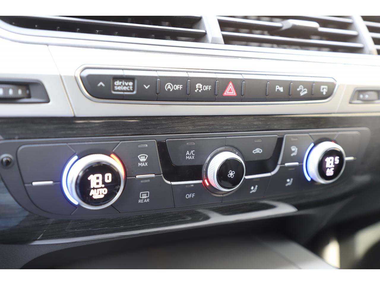 DELUXE AUTO - AUDI-Q7-3.0 V6 TDI clean diesel 272 Quattro Tiptronic 7pl