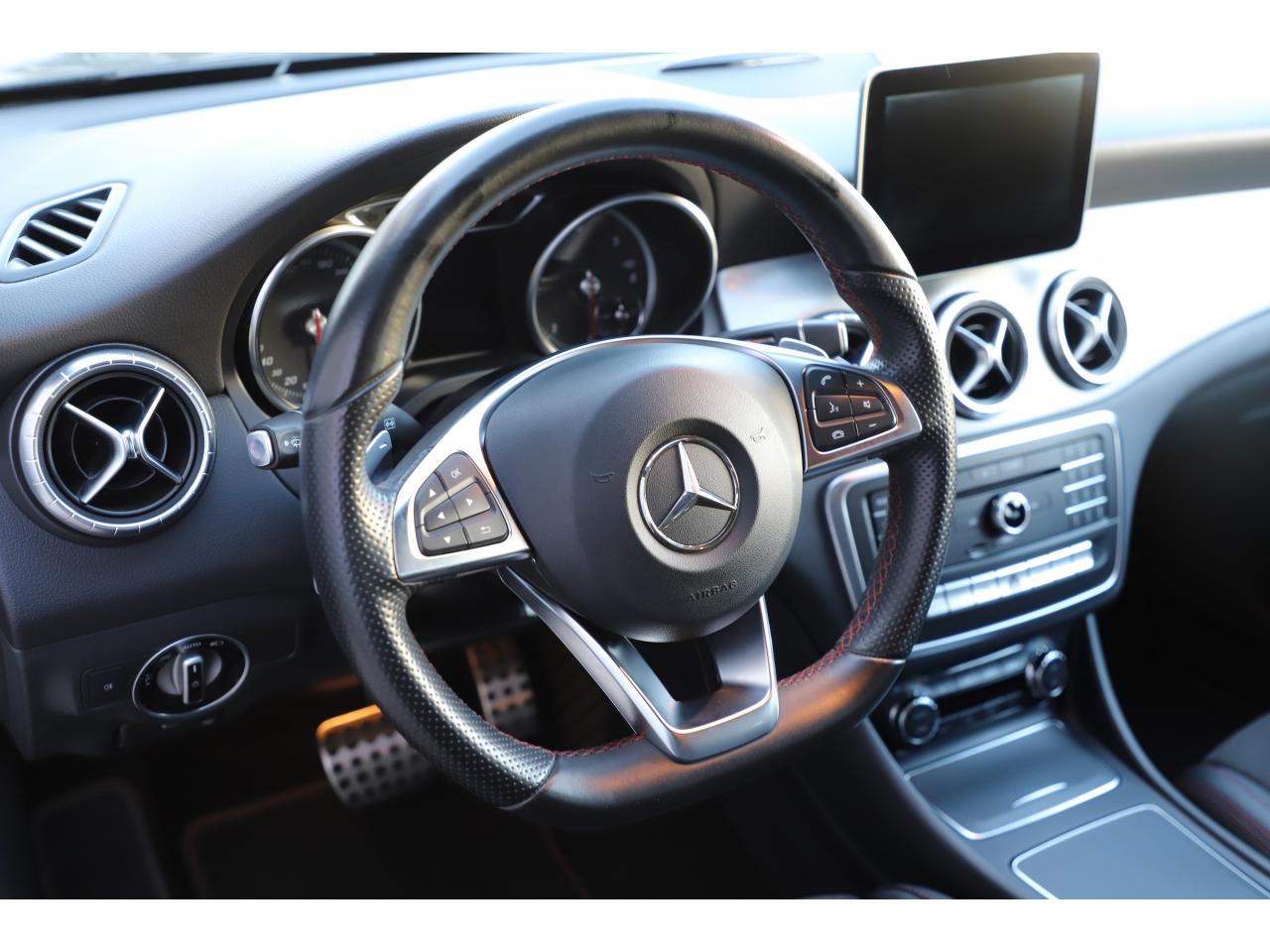 DELUXE AUTO - MERCEDES-CLA SHOOTING BRAKE-180 d Launch Edition